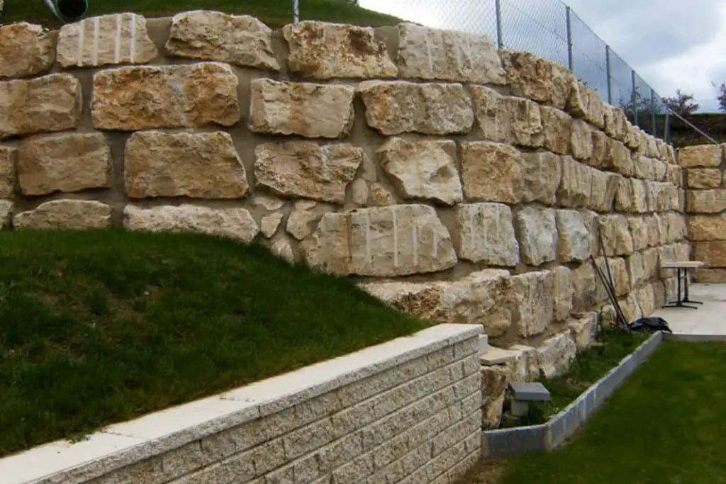 Enrochement de talus : le guide complet - Conseils d'experts